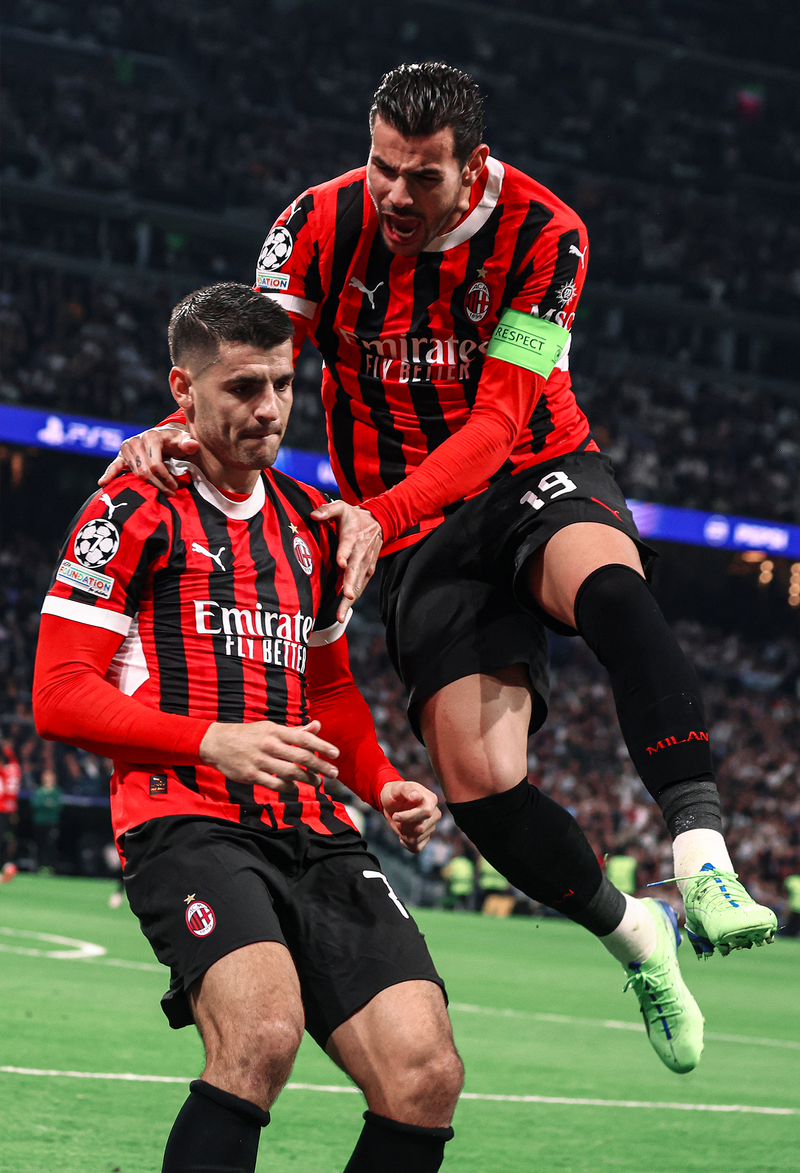 AC Milan Store | kit gara, abbigliamento, accessori, scarpe, regali ...