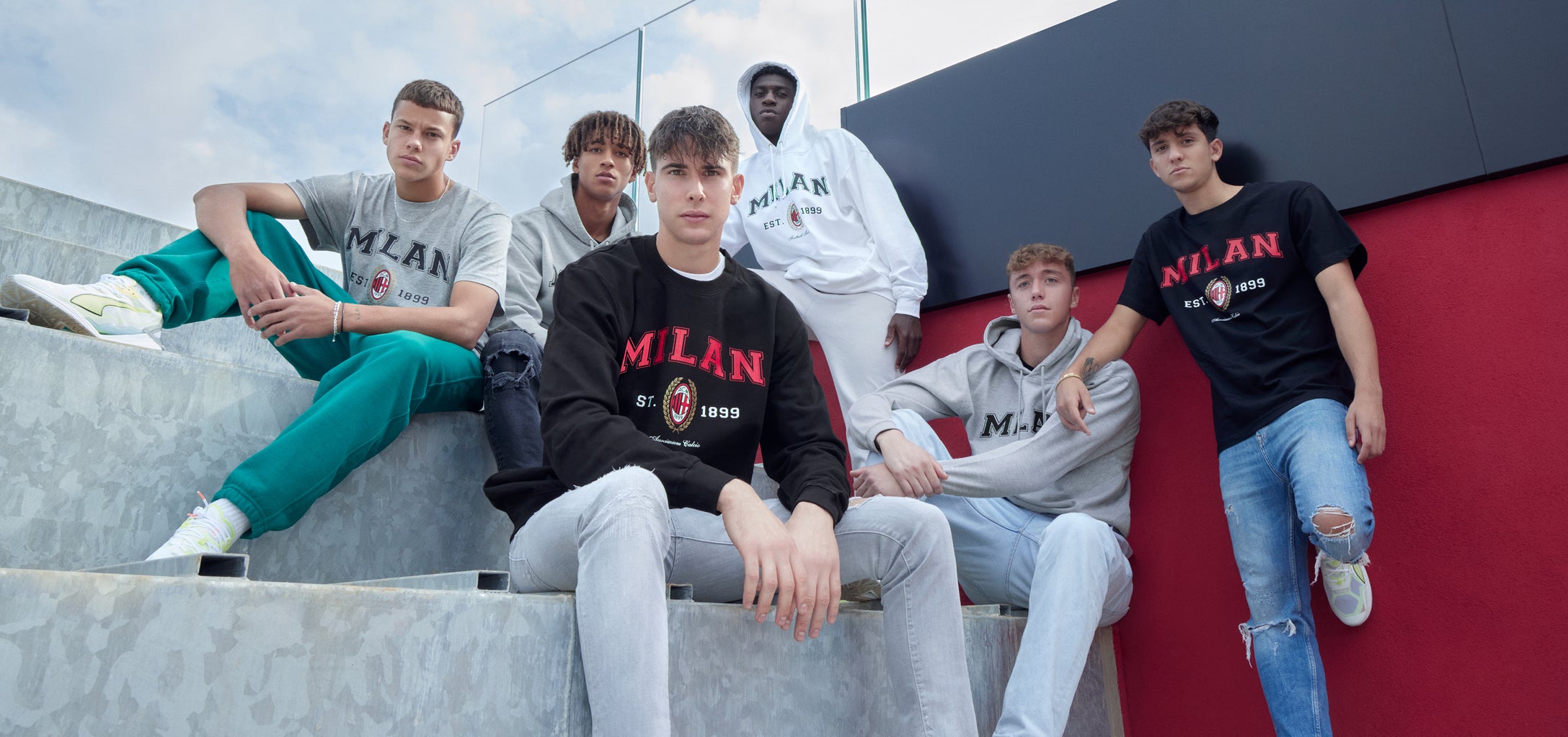 College collection | Scopri su AC Milan Store