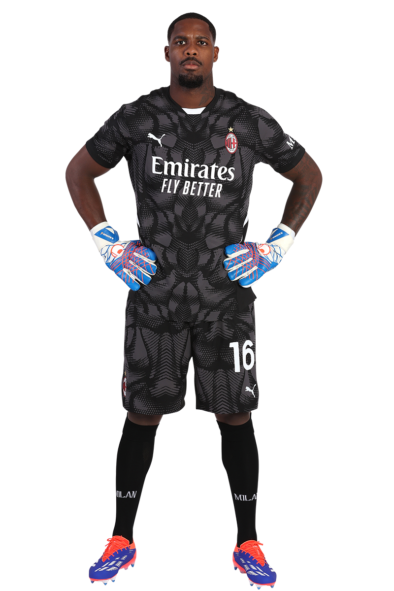 Jerseys and collections of Maignan | Buy on AC Milan Store